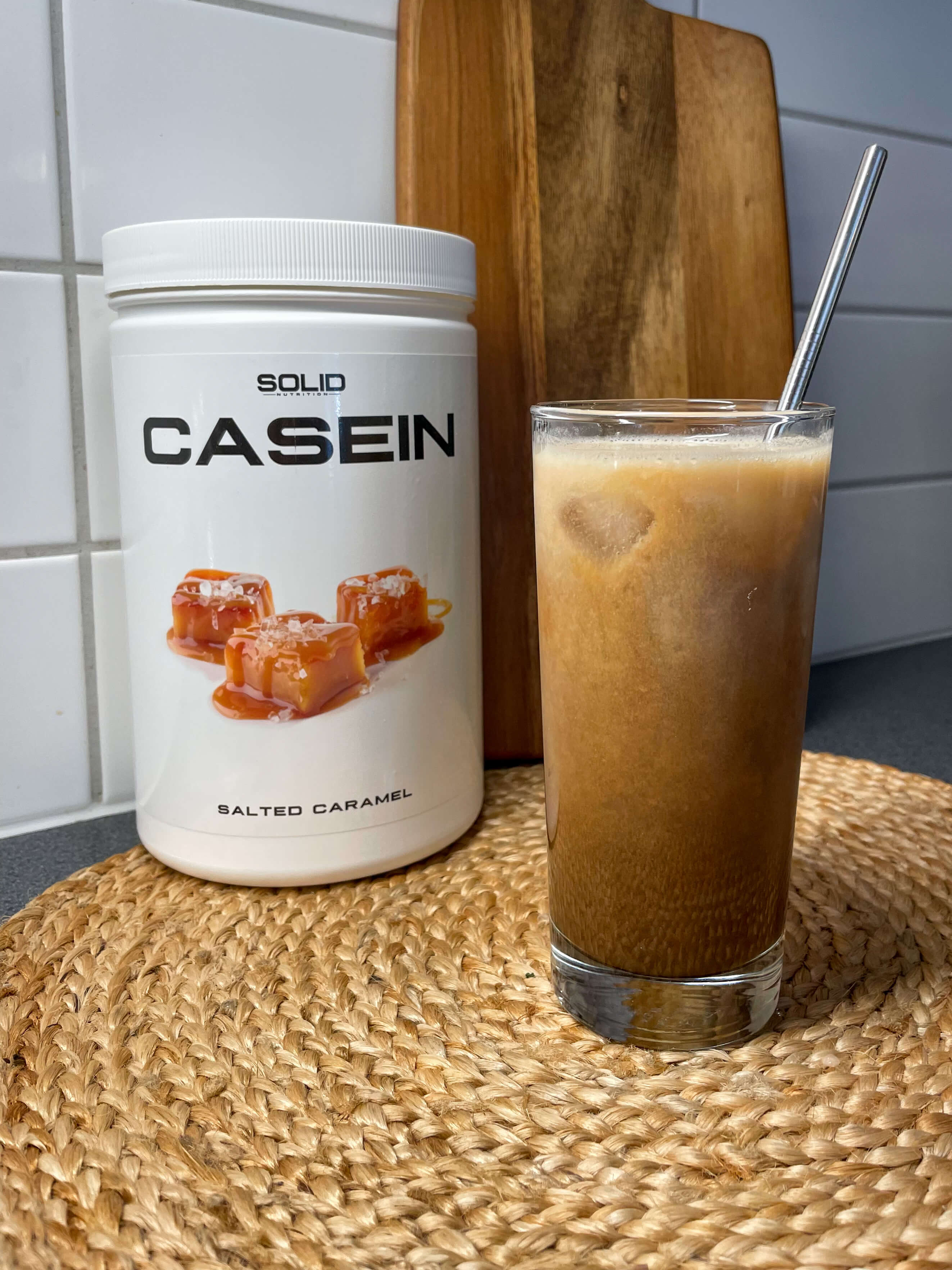 Iskaffe med smak av salt karamell