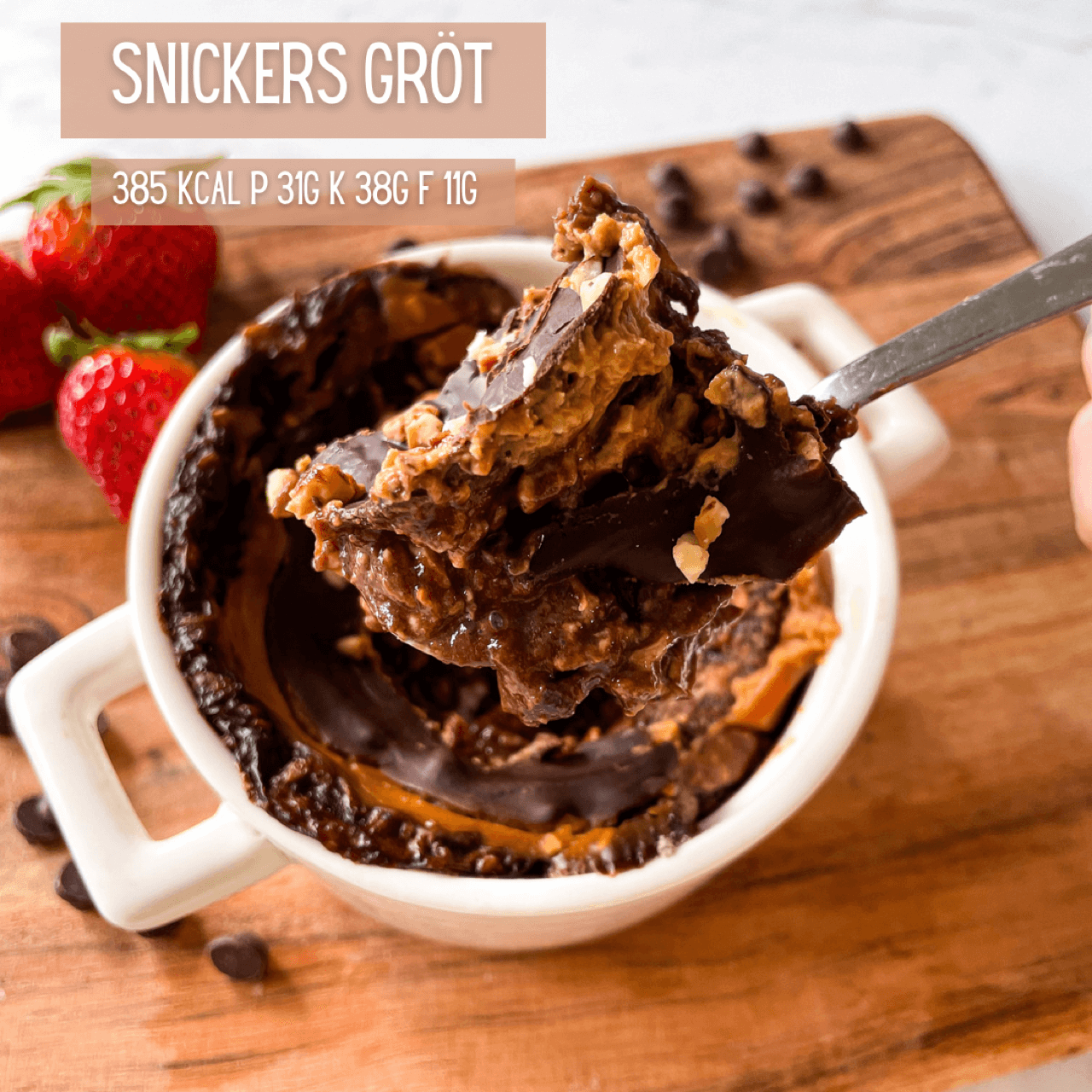 Snickers Baked Oats med SOLID CASEIN